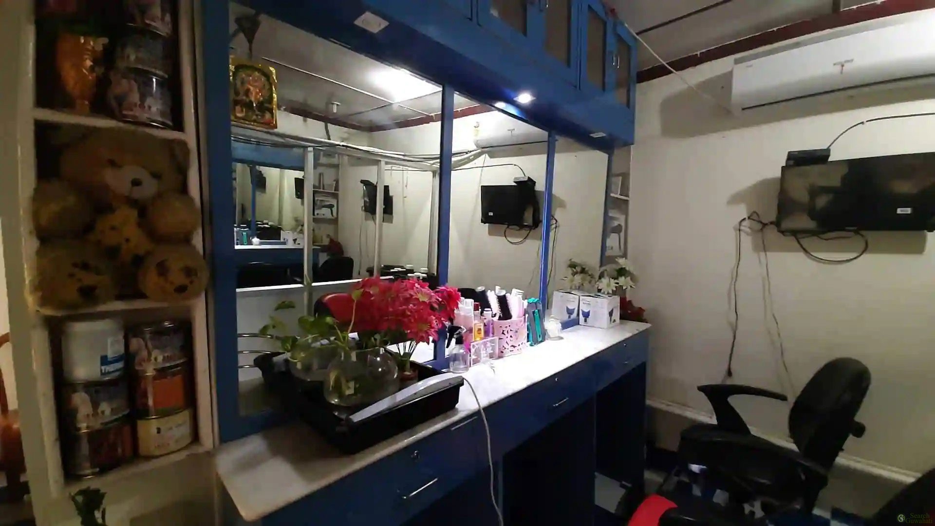 Dolly Beauty Parlour Cum Training Center in Guwahati